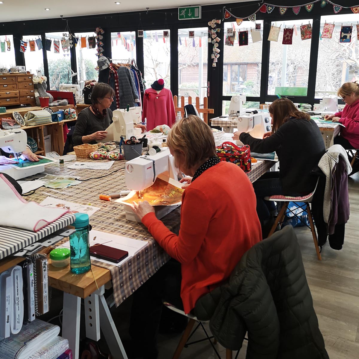 Workshops and online courses with Textile Artist Ellie Hipkin